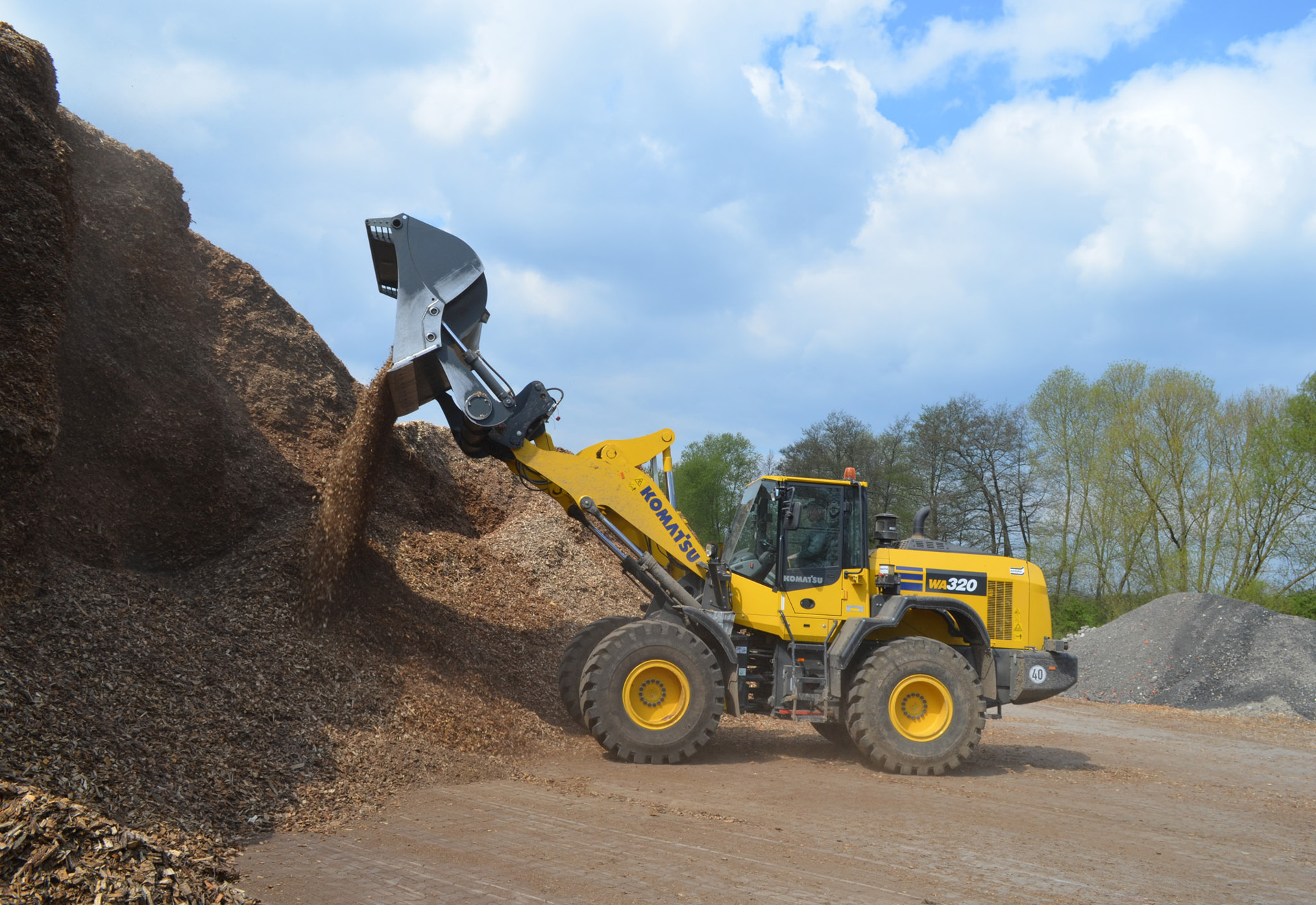 komatsu loader 320